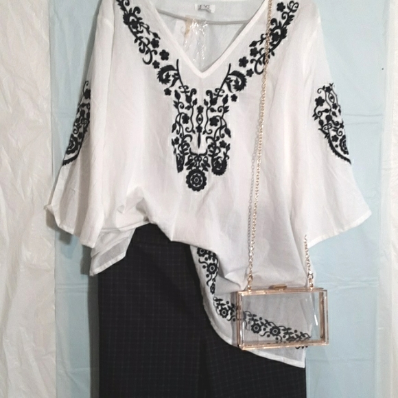 Chic Connection | Tops | Chic Connection White Black Boho Top Black ...